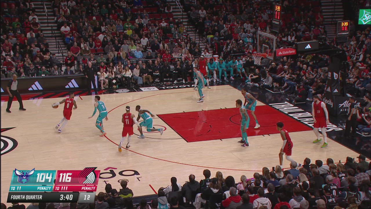 Challenge Goaltending/BI: Hornets @ Trail Blazers | NBA Official