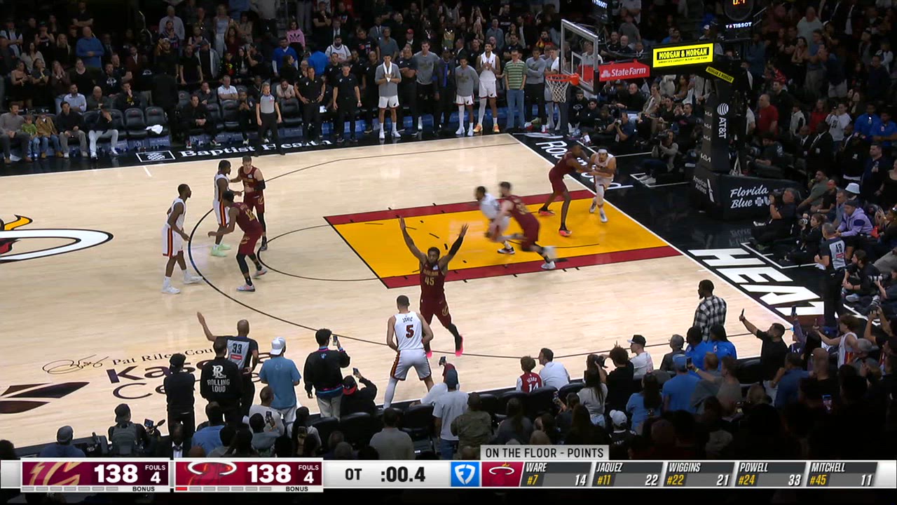 Last Second Field Goal: Cavaliers @ Heat | NBA Official