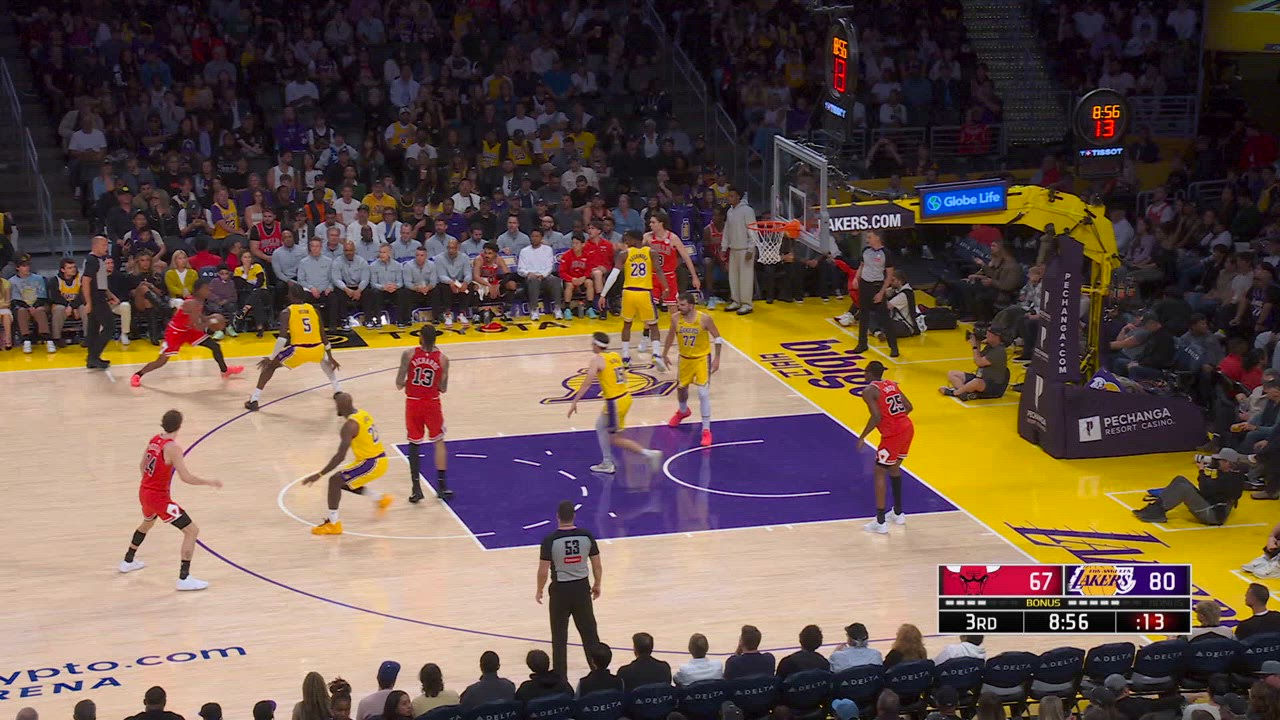Two-Point/Three-Point Field Goal: Bulls @ Lakers | NBA Official
