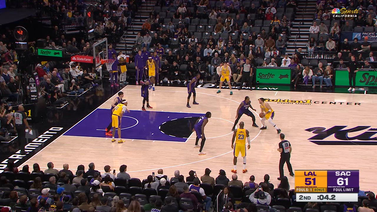 Two-Point/Three-Point Field Goal: Lakers @ Kings | NBA Official
