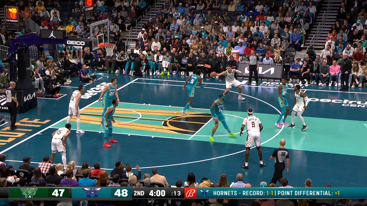 Two-Point/Three-Point Field Goal: Bucks @ Hornets | NBA Official