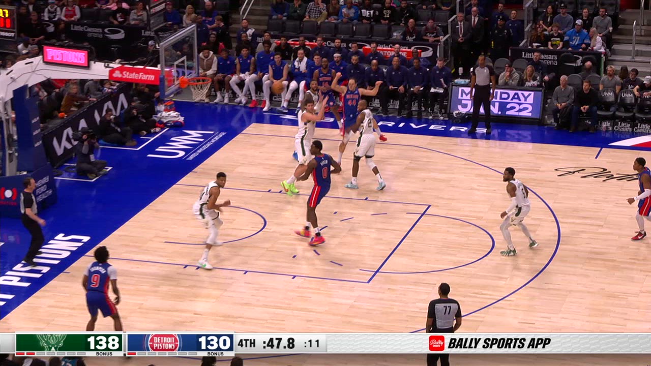 Two-Point/Three-Point Field Goal: Bucks @ Pistons | NBA Official