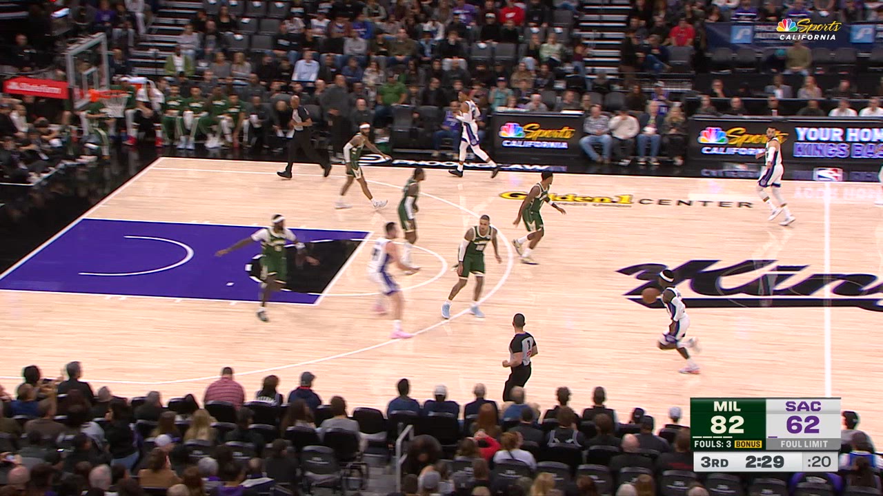 Two-Point/Three-Point Field Goal: Bucks @ Kings | NBA Official