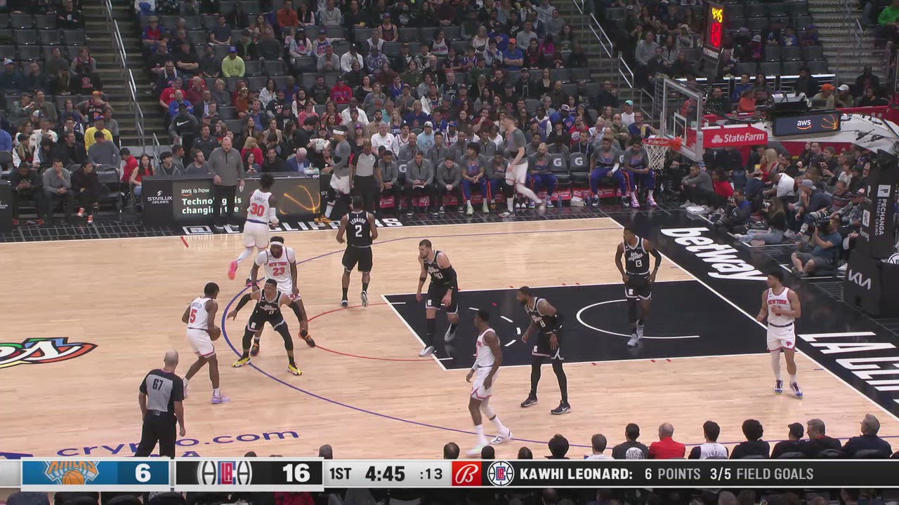 Clear-Path-To-The Basket-Foul: Knicks @ Clippers | NBA Official